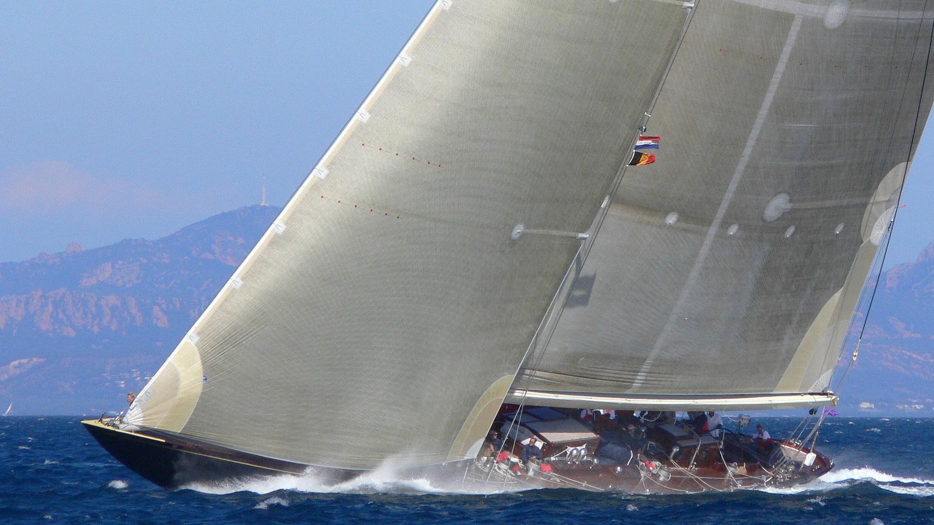 VELSHEDA yacht (Camper & Nicholsons, 38.5m, 1933)